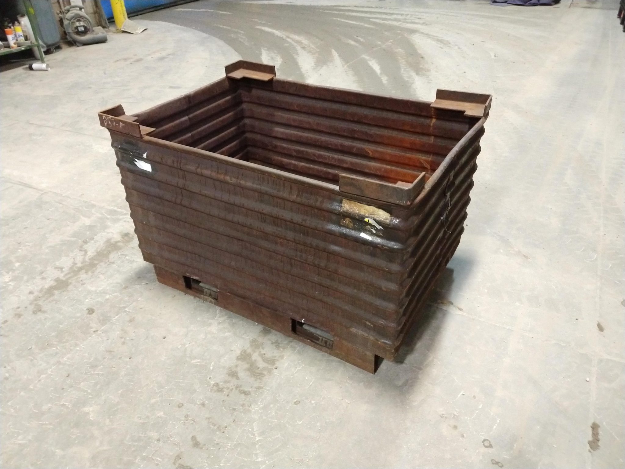 Item #2019: Steel Corrugated Bins 48" x 33" x 30.5" o/h, No doors ...